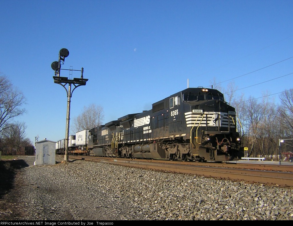 NS 8365, Takes a PiggyBack Train east on track 1.